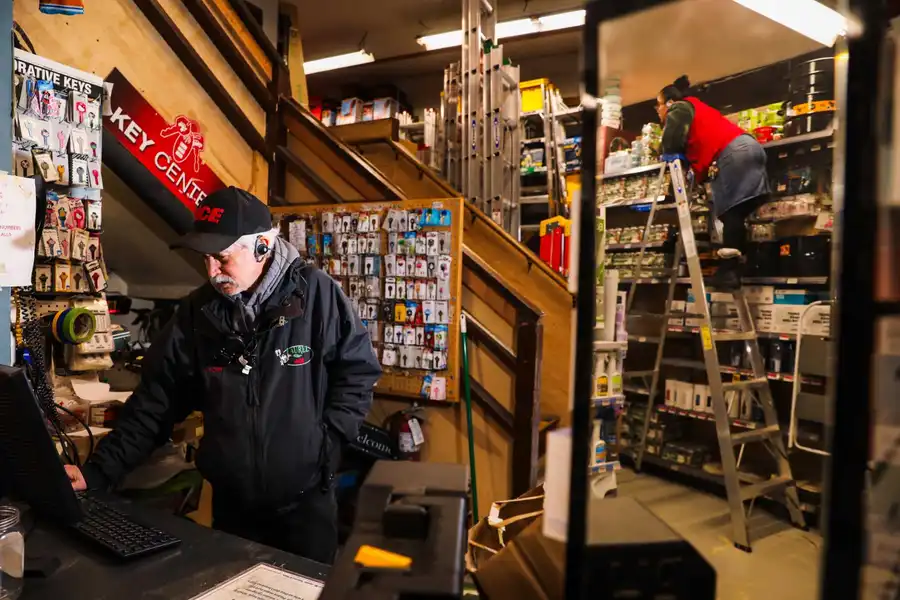 AINave - Navigate the world of AI with ease